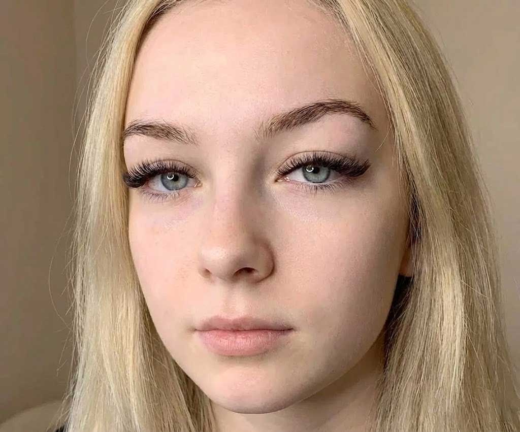 Why Choose Romanovamakeup for Silk Lashes Online?